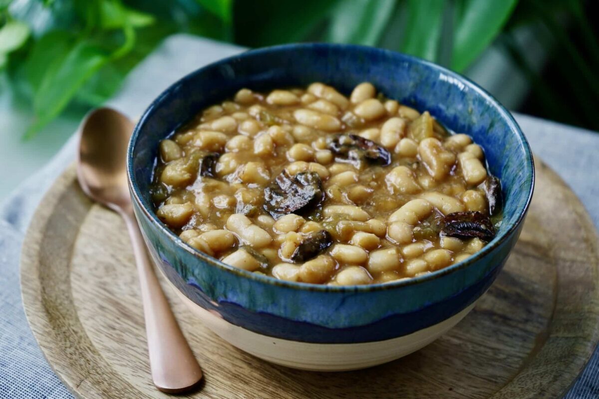 Vegan Bean & Mushroom Bacon Senate Soup - The Whole Food Plant Based ...